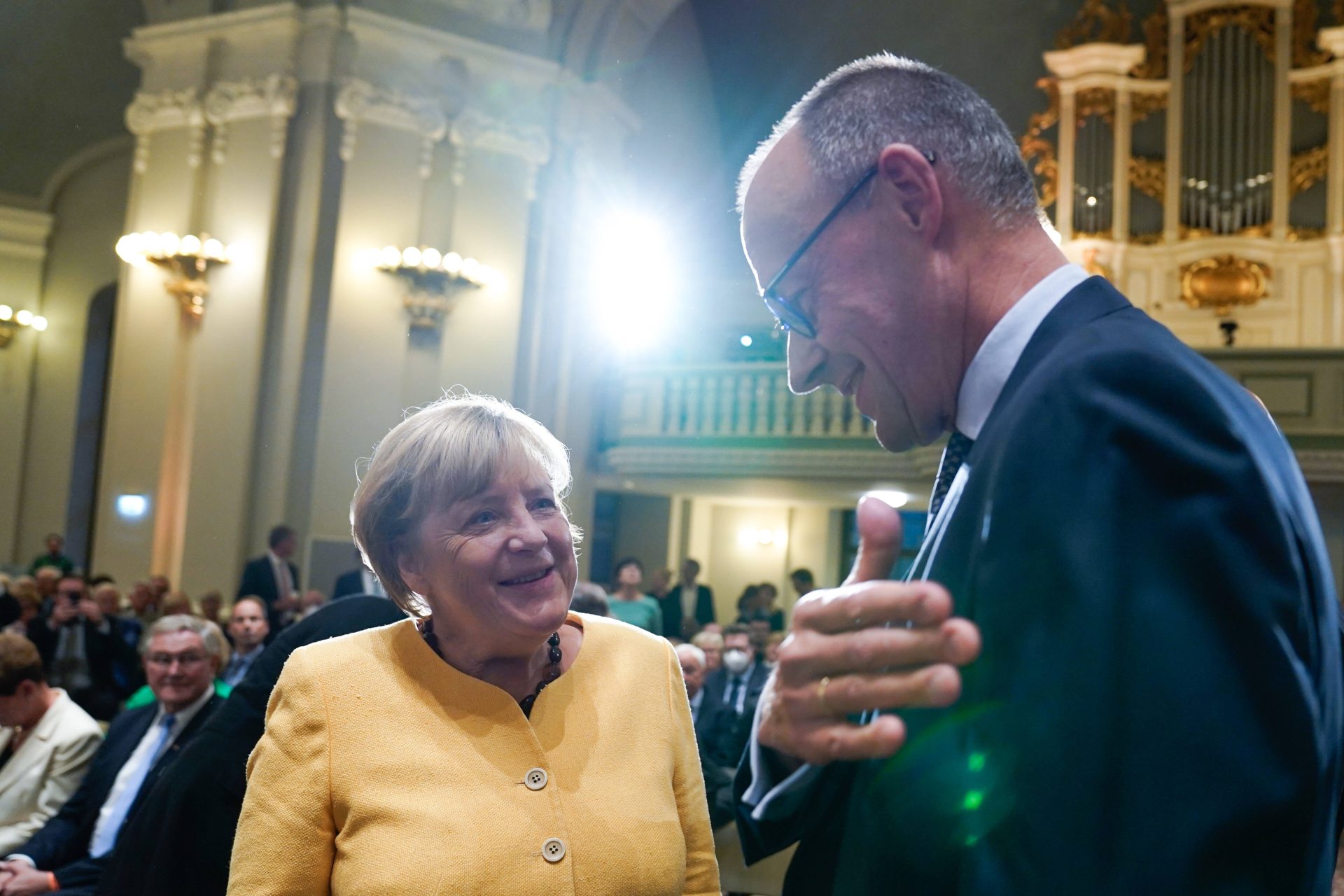 Friedrich Merz und Angela Merkel: Eine G • Table.Briefings